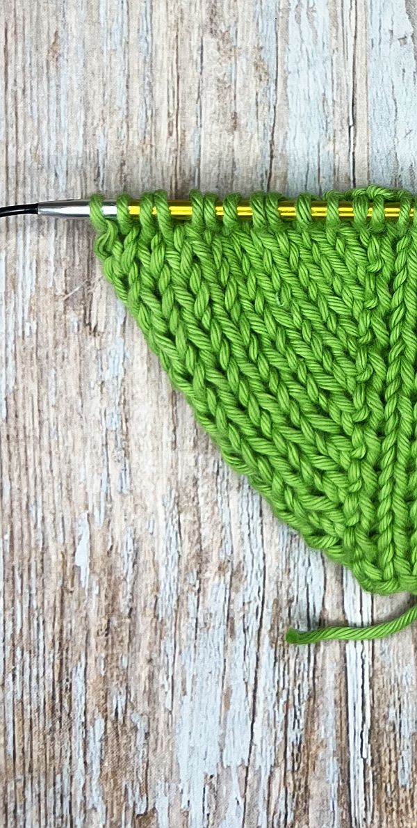 PFB stricken (purl front back) | simpleknittingpatterns.com