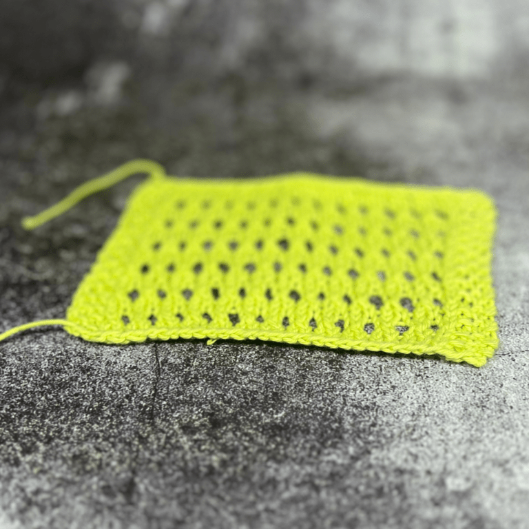 Einfaches Lochmuster stricken | simpleknittingpatterns.com