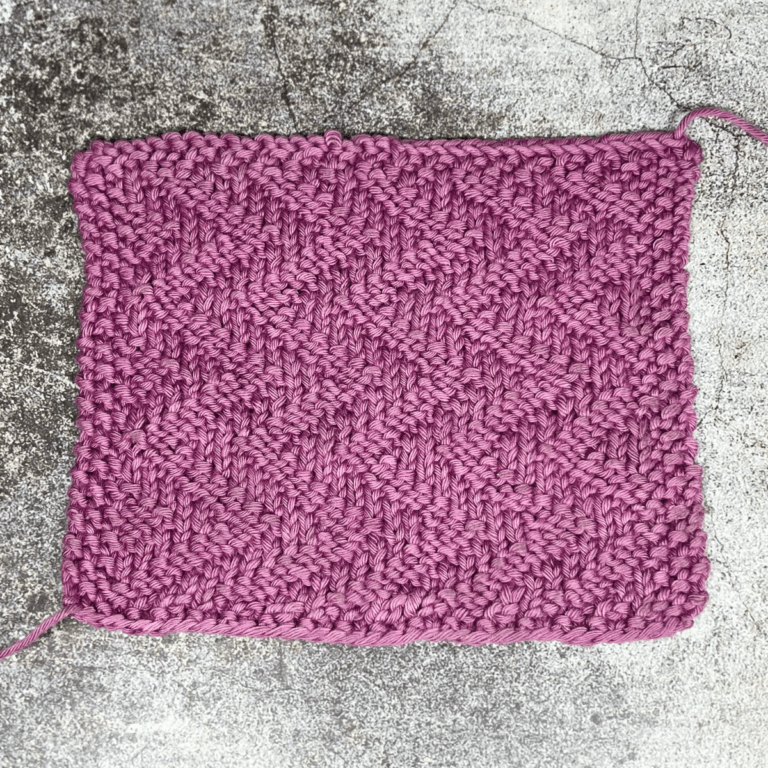 Einfaches Zickzackmuster stricken | simpleknittingpatterns.com