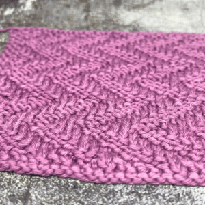Einfaches Zickzackmuster stricken | simpleknittingpatterns.com