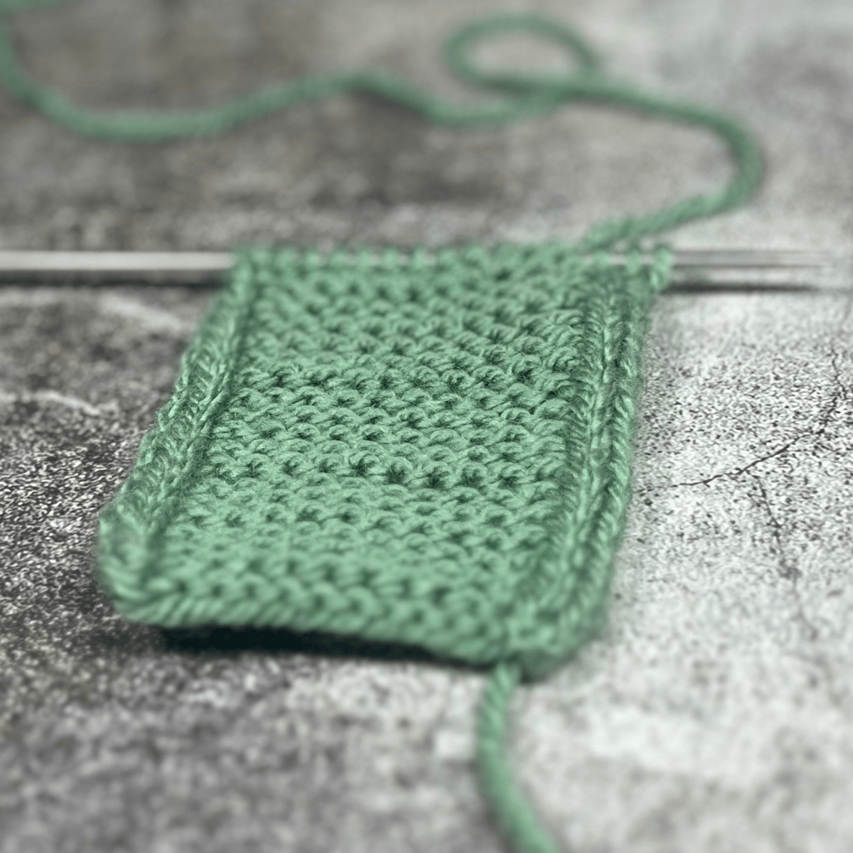 Kordelrand stricken (I-Cord Randmaschen) | simpleknittingpatterns.com