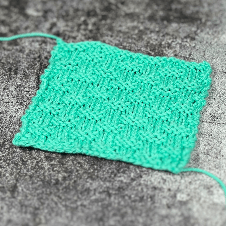 Einfaches Flechtmuster stricken | simpleknittingpatterns.com